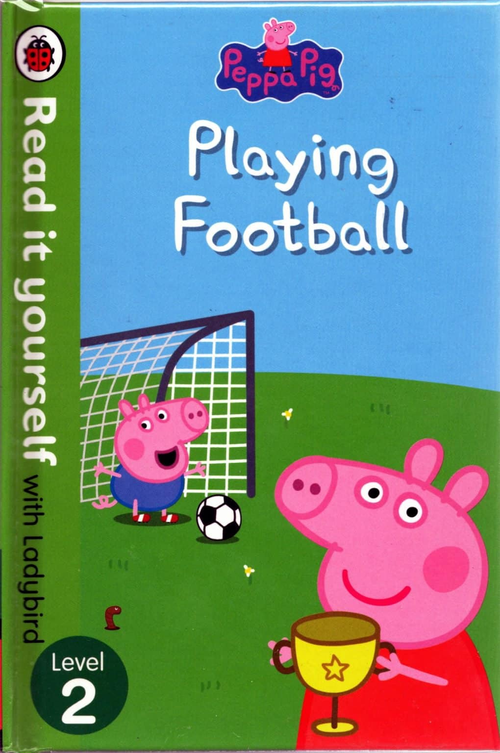 Peppa Pig: Playing Football - Read it yourself with Ladybird - Squiggles